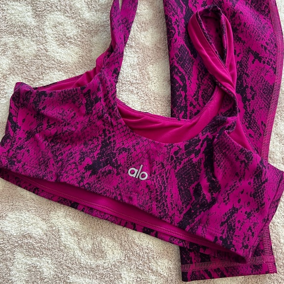 ALO Yoga | Other | Alo Workout Set | Poshmark